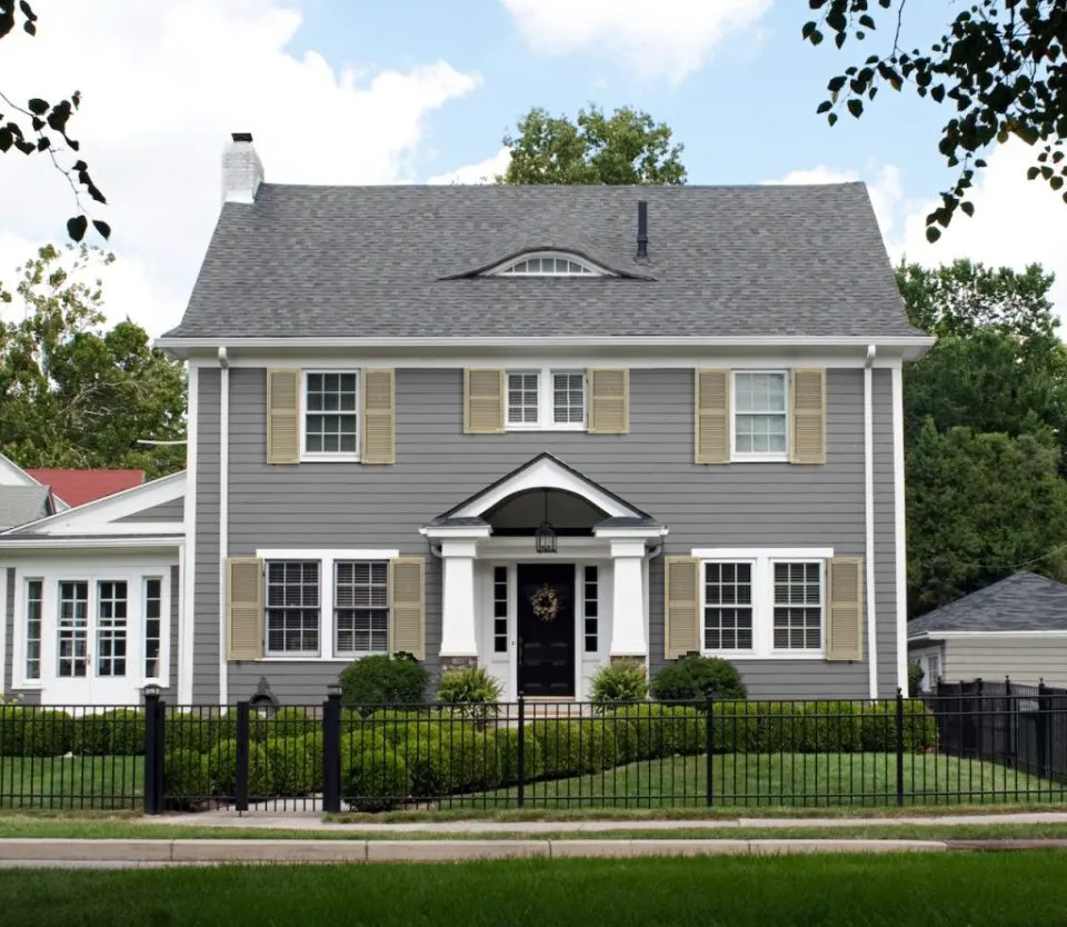 20 Captivating Shutter Colors to Transform Your Gray House